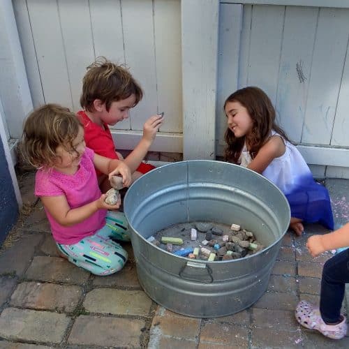 9 Ways to Play with Rocks Outside – The Salty Mamas