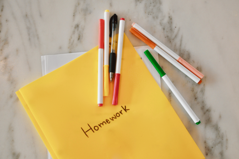 9 Tips to Keep Your House Cleaner as a Stay at Home Mom